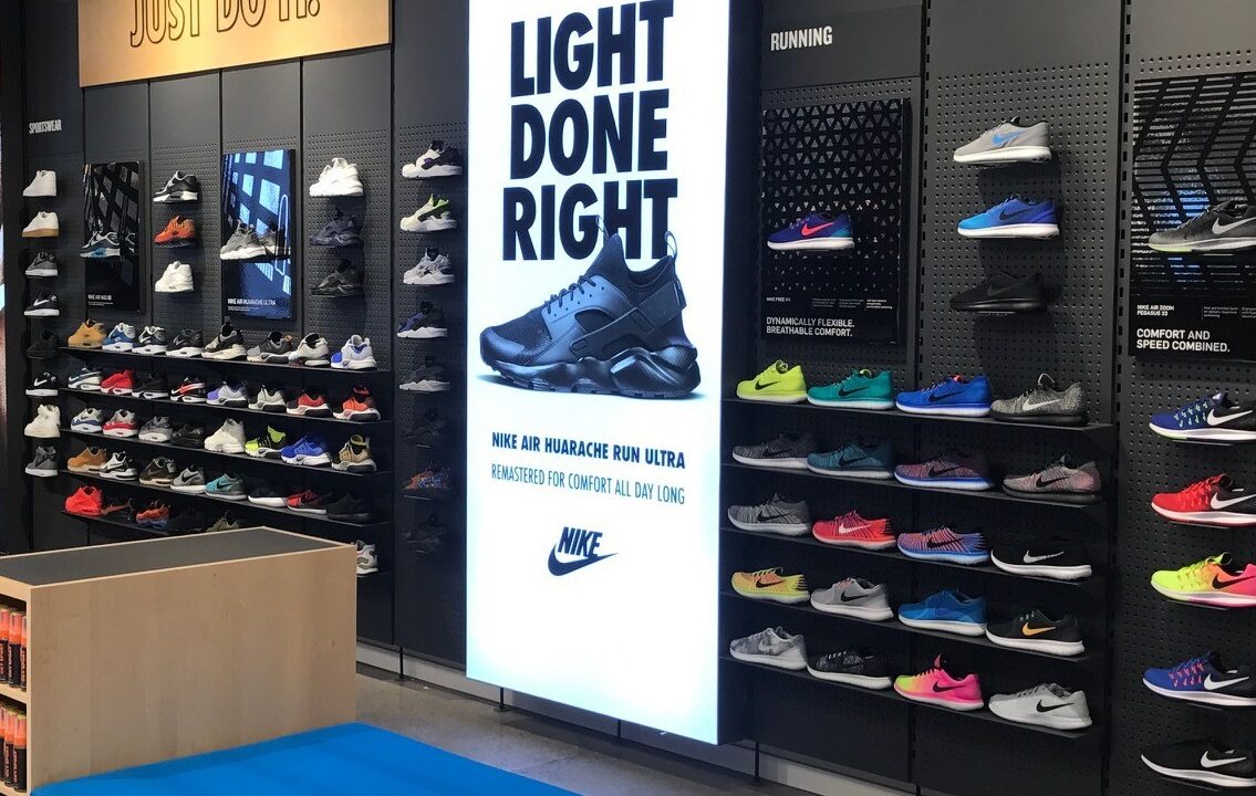 Retail Display Products: SEG Frames & Lightboxes | SEG Systems