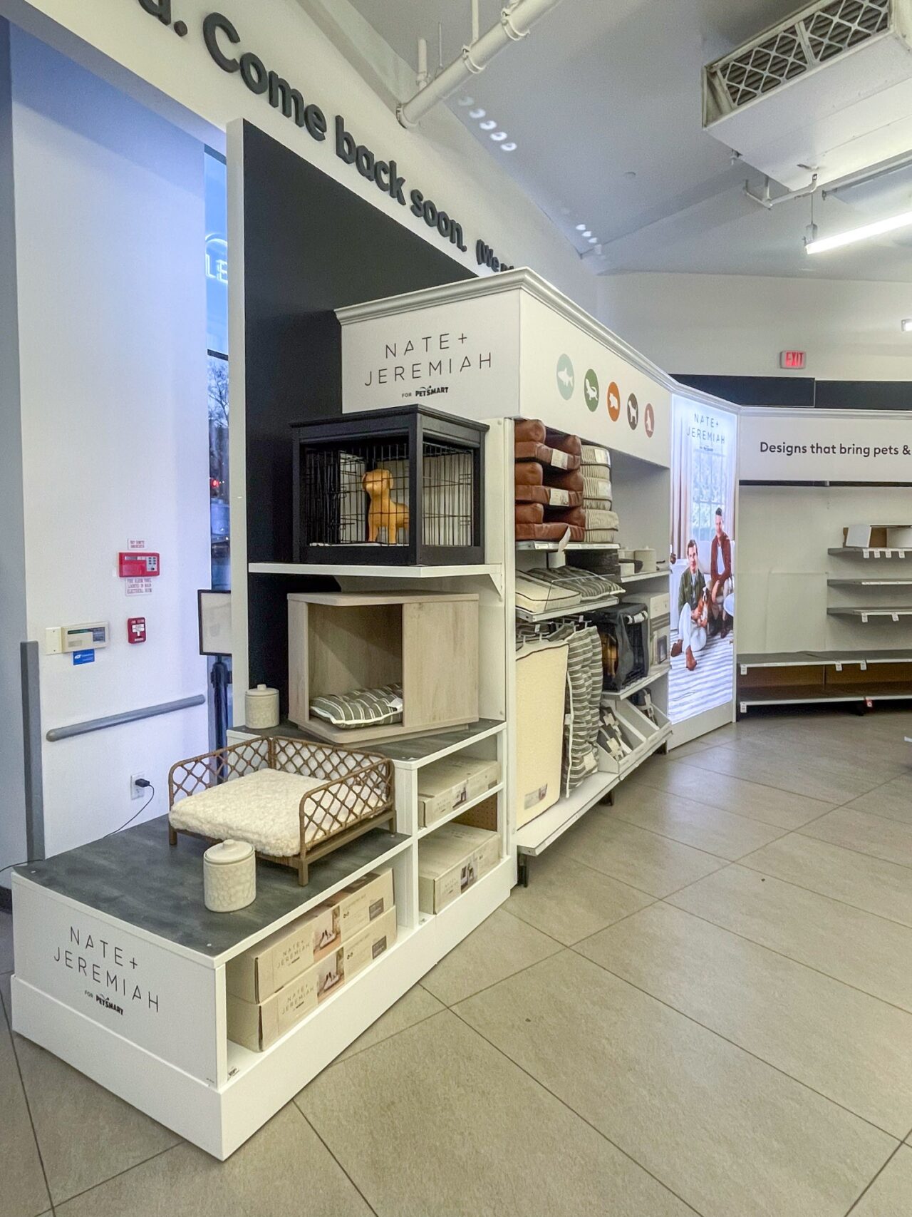 Custom Retail Fixture and End Cap | SEG Systems®