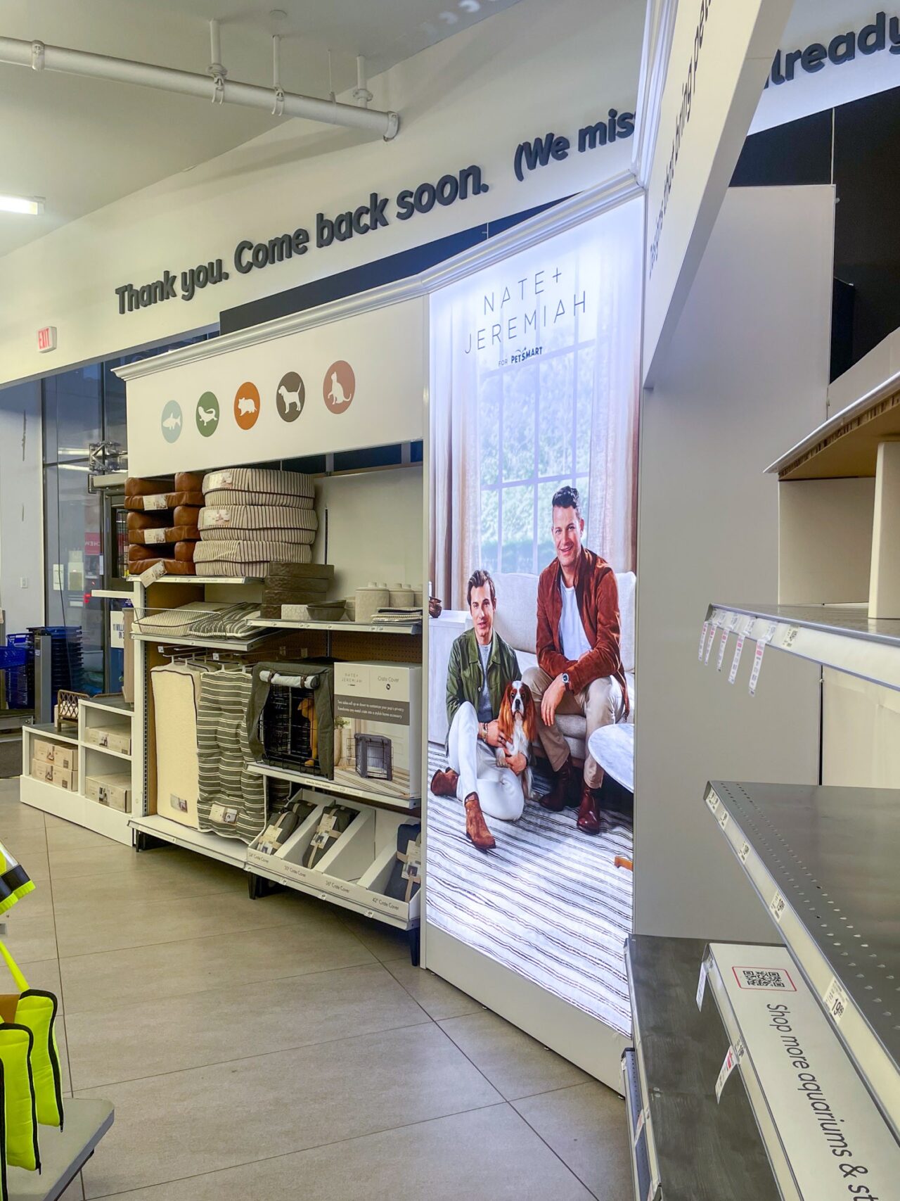 Custom Retail Fixture and End Cap | SEG Systems®