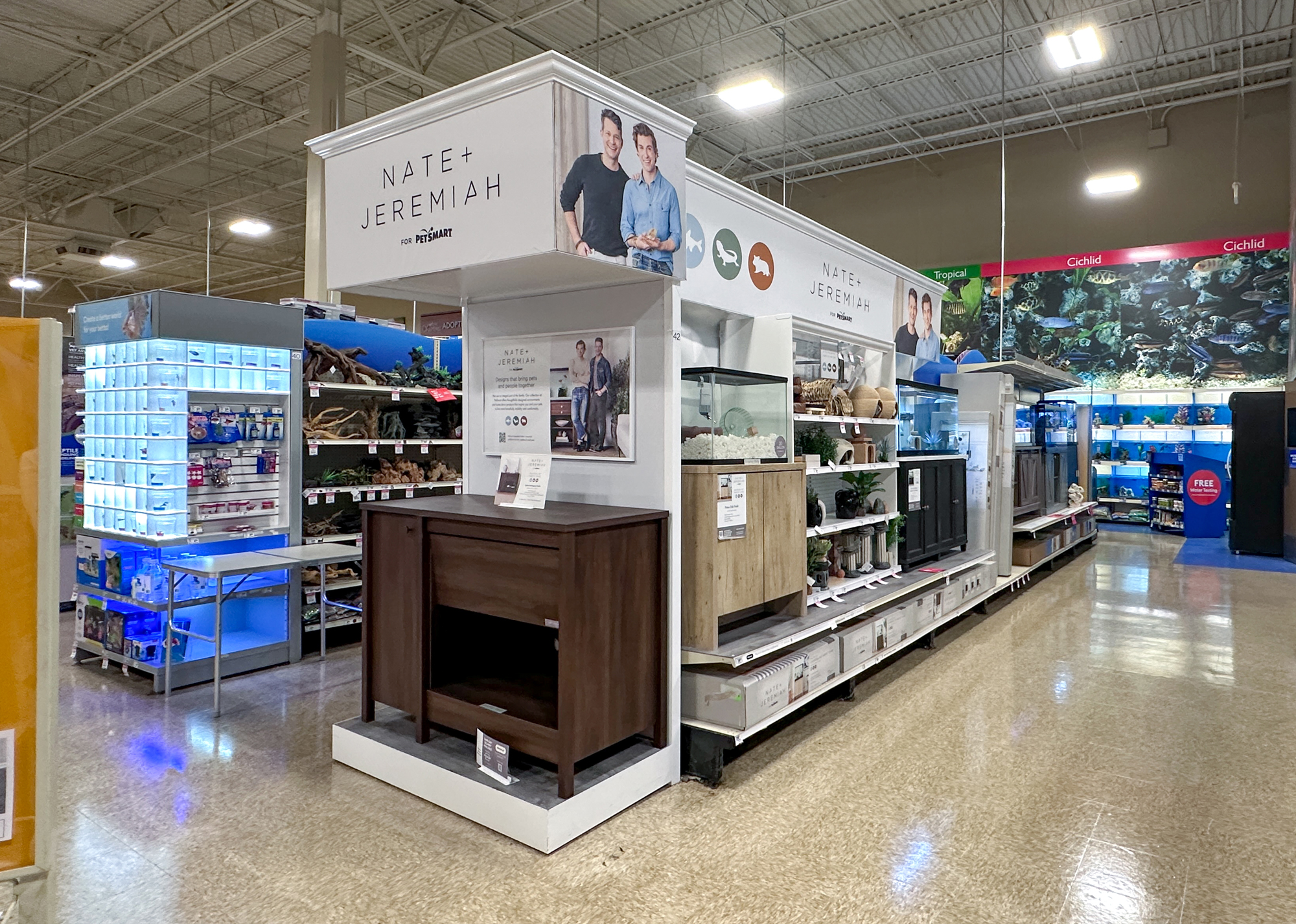 Retail End Caps | SEG Systems®